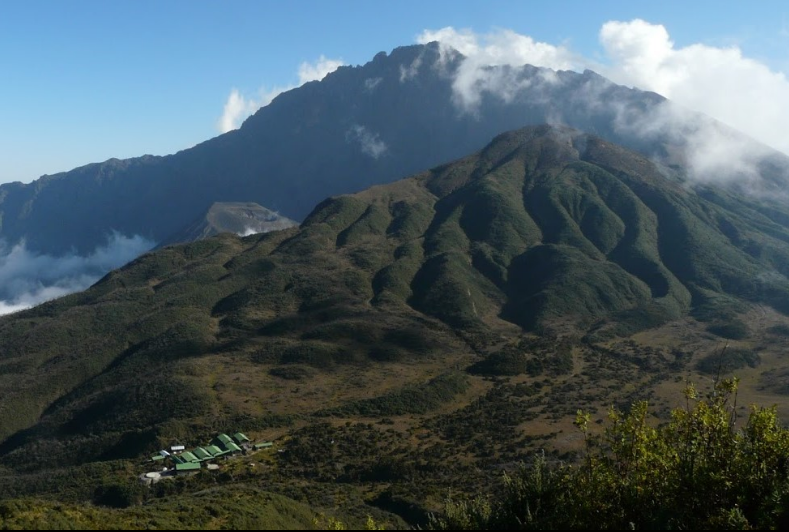 4 Days Mount Meru Climbing – Momela Route | Lets View Tanzania